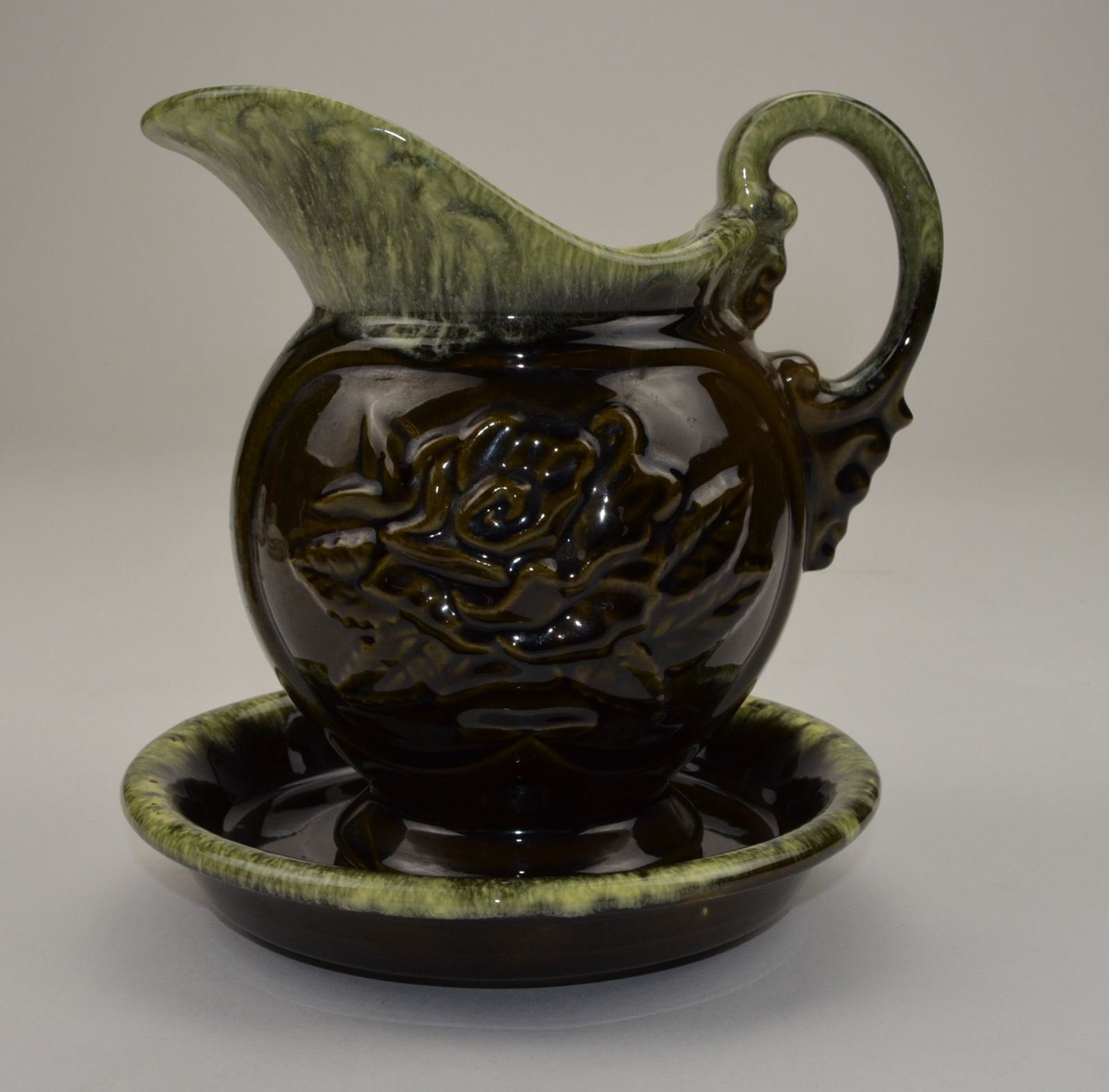 Hull Pottery Pitcher With Base - 7.5" Tall