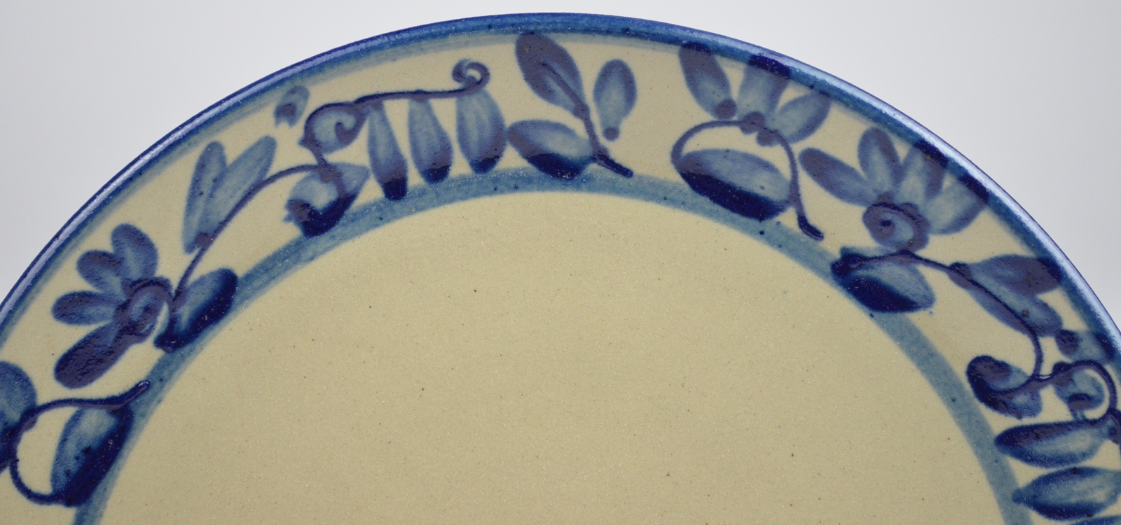 Beaumont Brothers Pottery Floral Pattern Hand Painted 2000 Dinner Plate