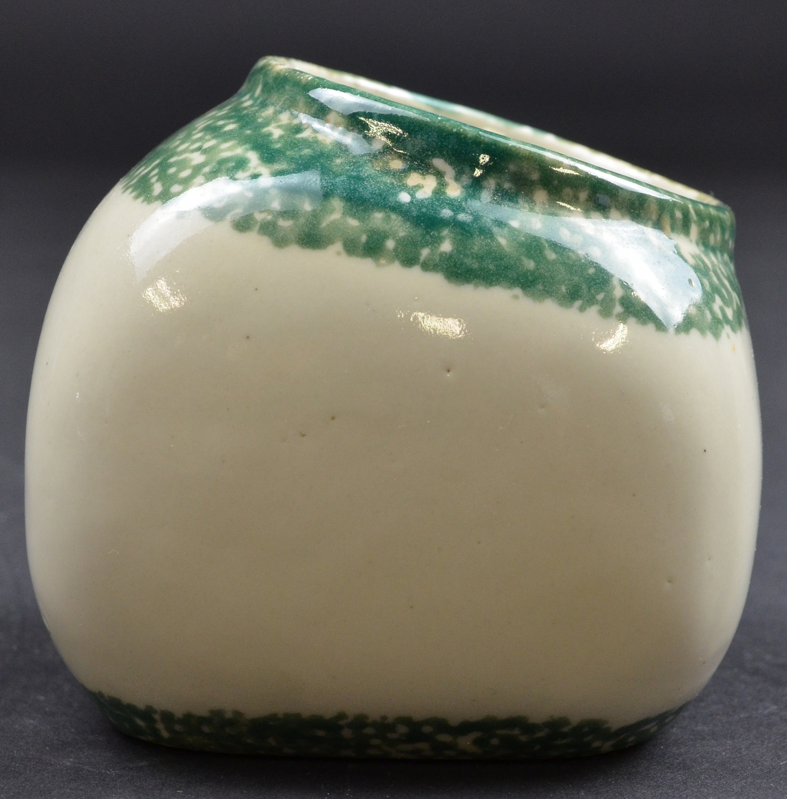 Jar | Spongeware, Pottery, Apple Design Jar